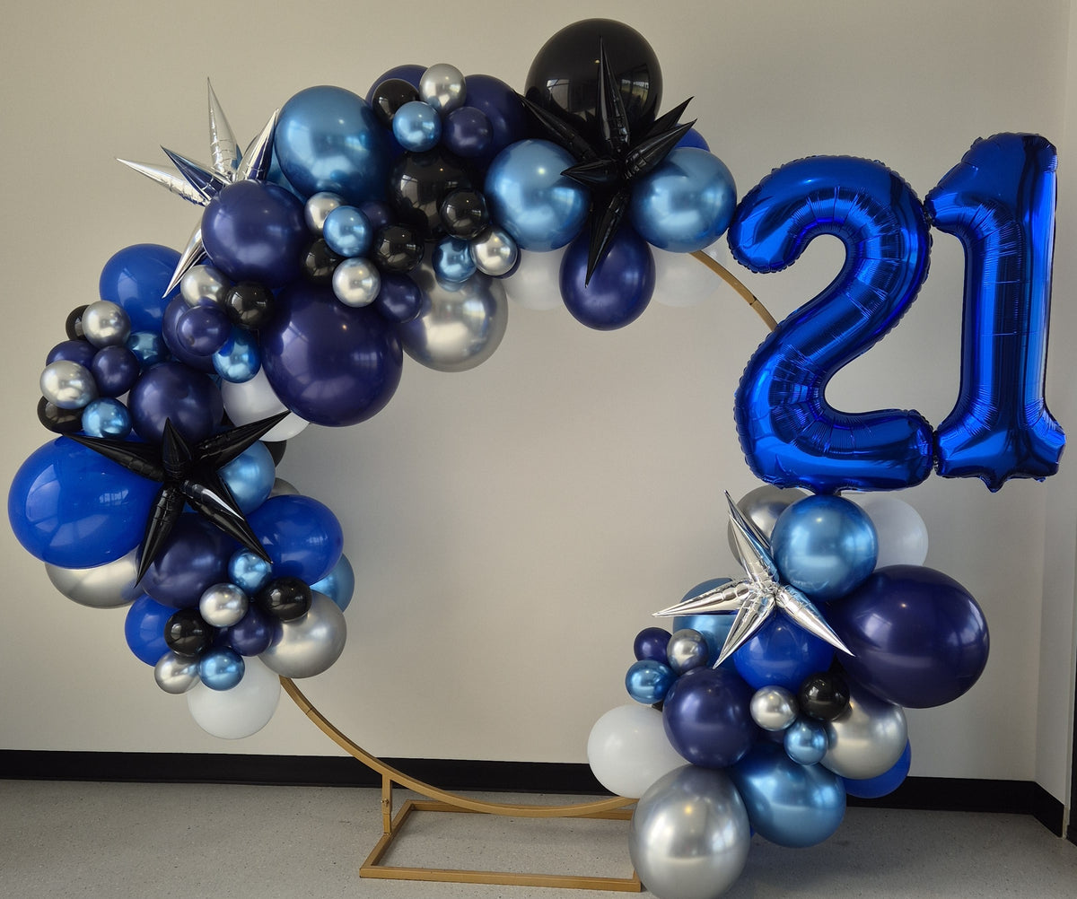 Garland with Starbursts and Numbers – The Balloon Studio